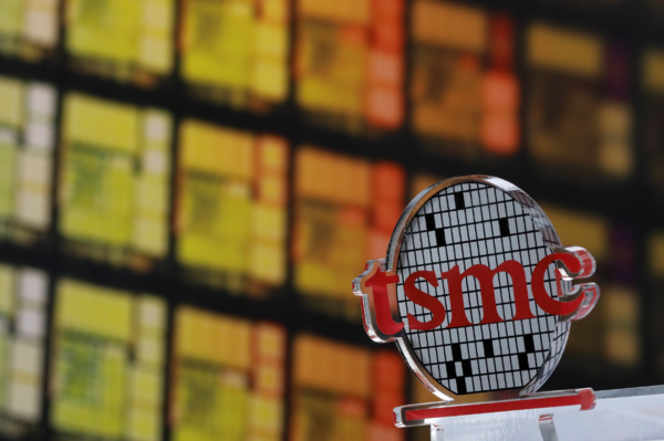 TSMC '2026년 1.6nm 공정 양산' 선언...속내는?